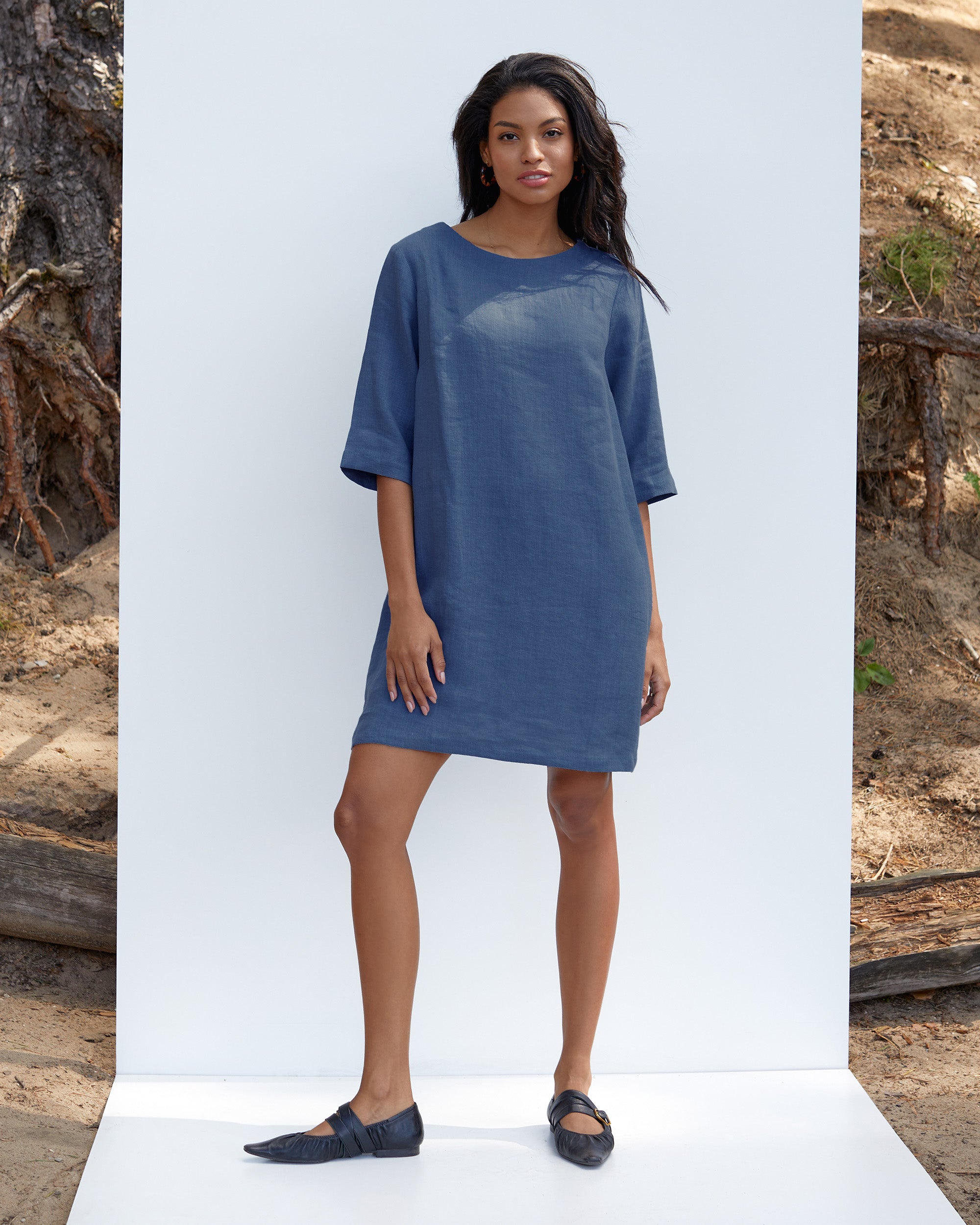 Linen tunic dress LASTRES in Deep navy blue | MagicLinen