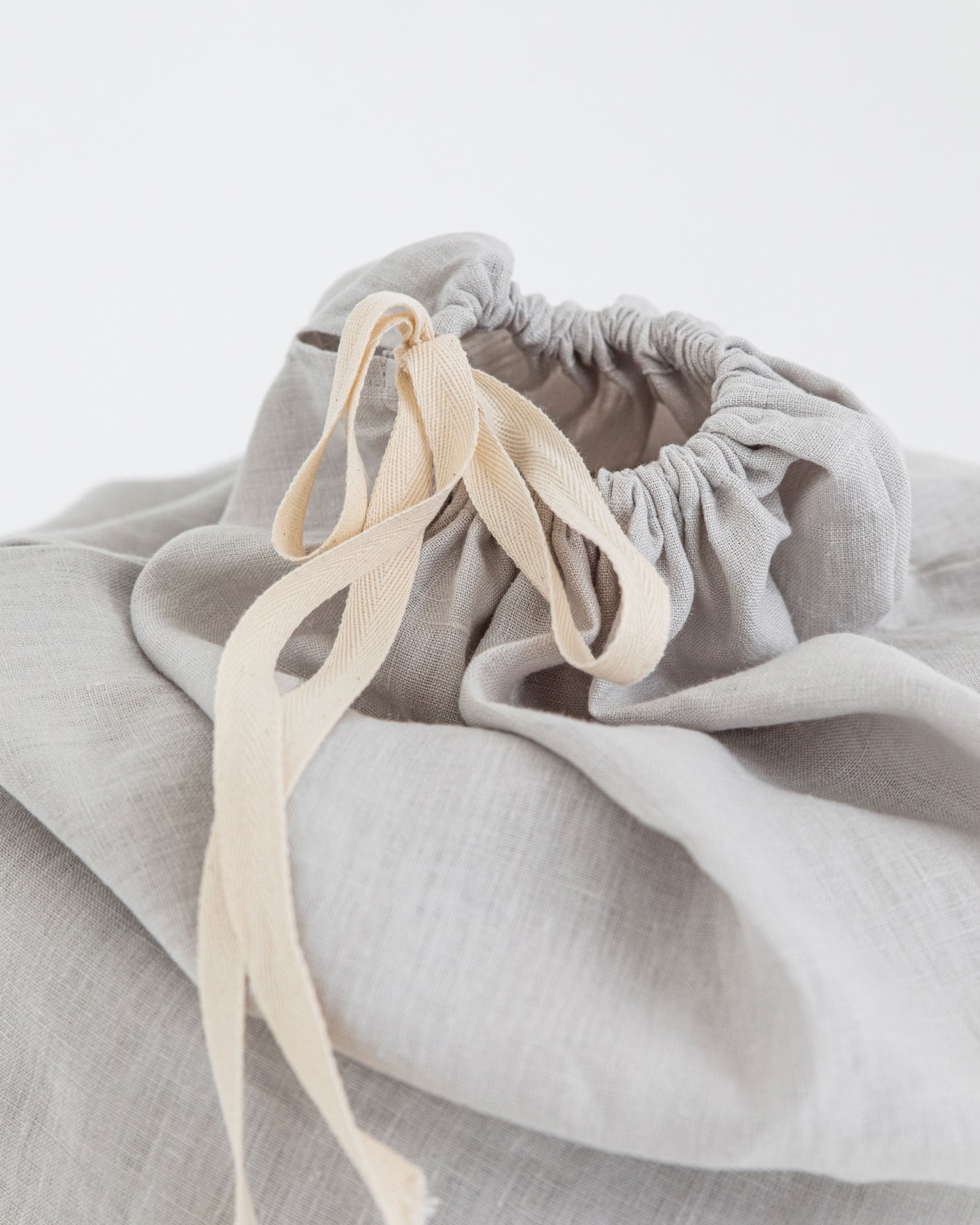 Drawstring Linen Laundry Bag in Light gray | MagicLinen
