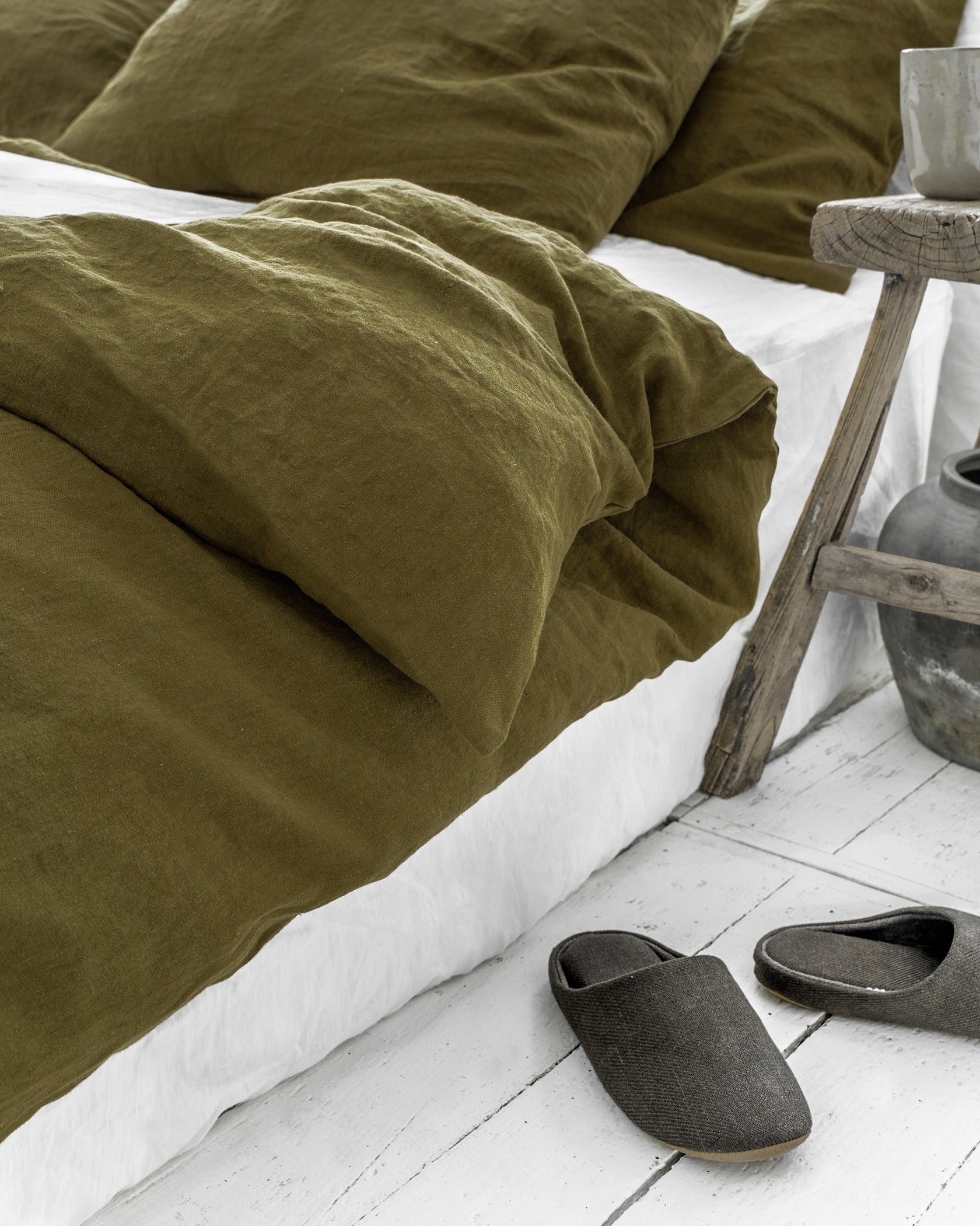 Olive Green Linen Duvet Set | MagicLinen